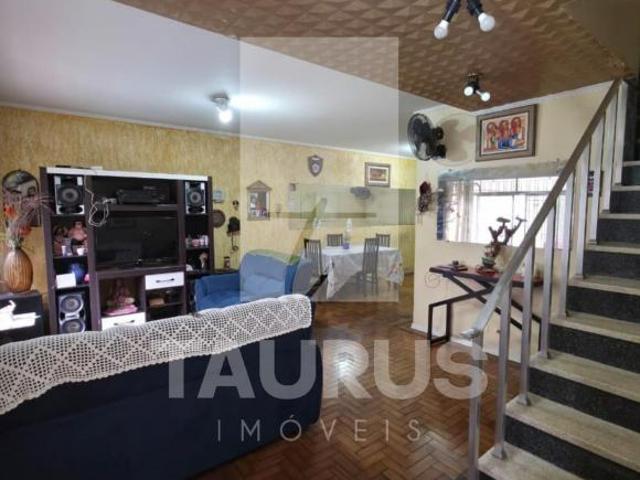 Casa sobrado à venda com 4 quartos e 3 vagas, 210m² na Vila Mascote, São Paulo SP