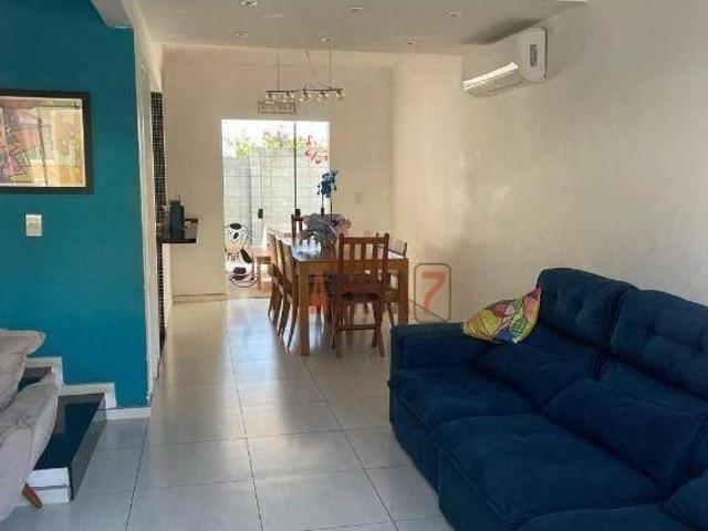 Casa Sobrado á venda com 4 quartos, 1 suíte Condomínio Village Salermo Sorocaba/SP