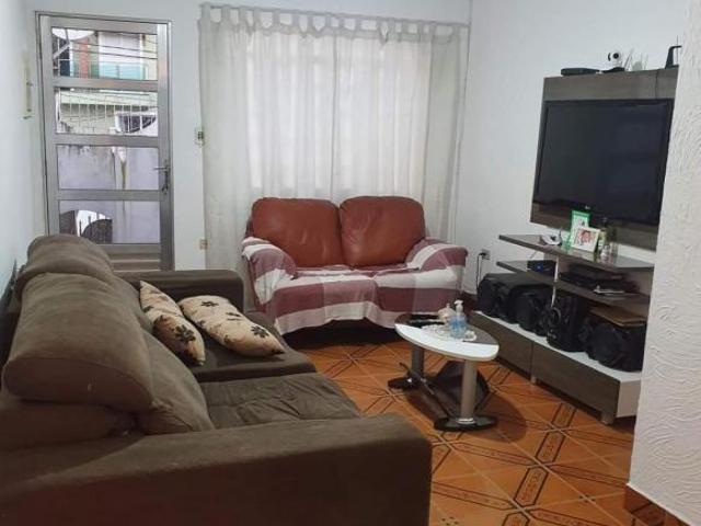 Casa sobrado à venda com 84m², sacada, churrasqueira e vaga coberta Jardim Pazine São Paulo/SP
