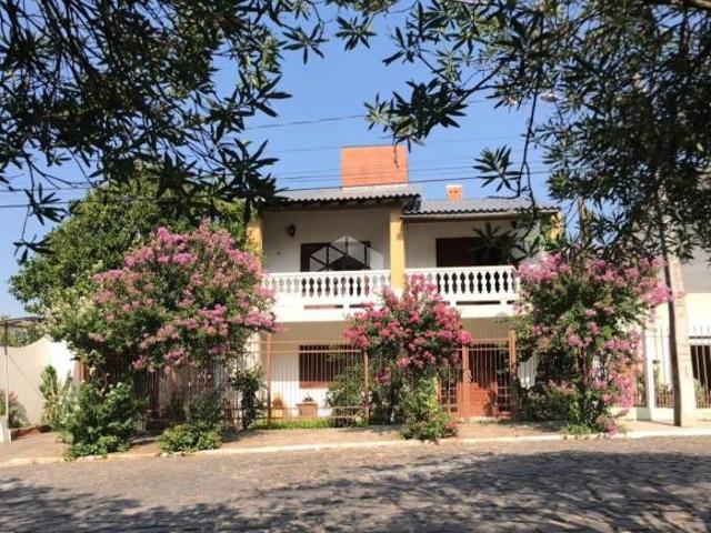 Casa sobrado a venda com casas independentes no bairro Passo D&apos Areia em Santa Maria RS