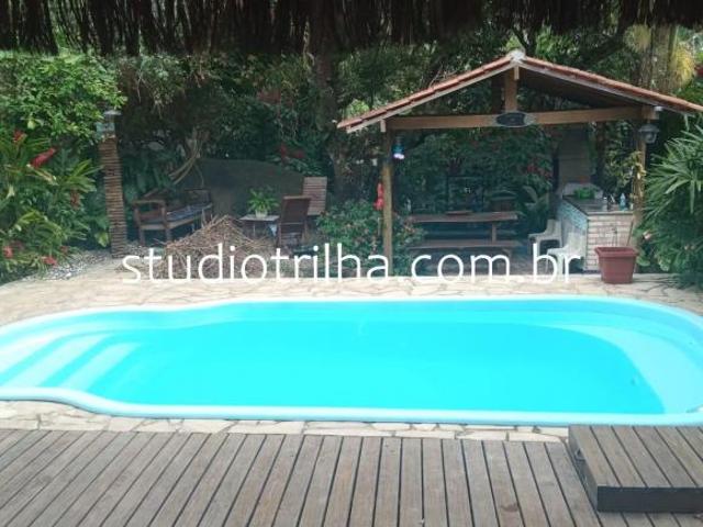 Casa sobrado à venda de 286m² com 4 suítes na Praia Grande, Ilhabela São Paulo