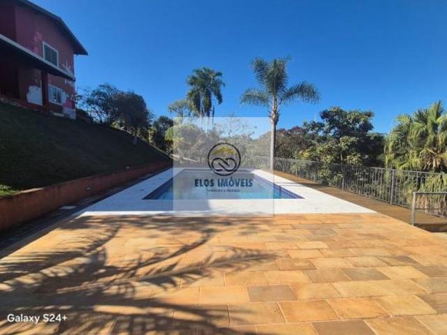 Casa sobrado à venda e locação no Condomínio Vale da Santa Fé em Vinhedo/SP