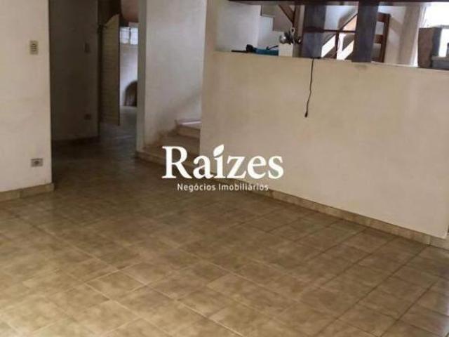 Casa Sobrado à venda em Uberlândia Bairro Tabajaras | 4 quartos 1 suíte