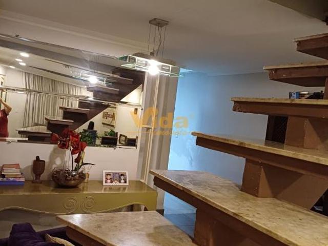 Casa Sobrado a venda em Vila Sul Americana Carapicuíba 03 quartos