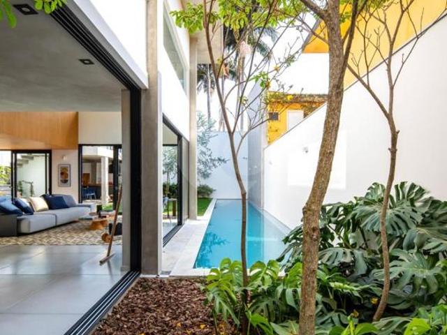 CASA SOBRADO À VENDA EM ALTO DE PINHEIROS REFORMADA COM 3 QUARTOS SUÍTES 4 VAGAS