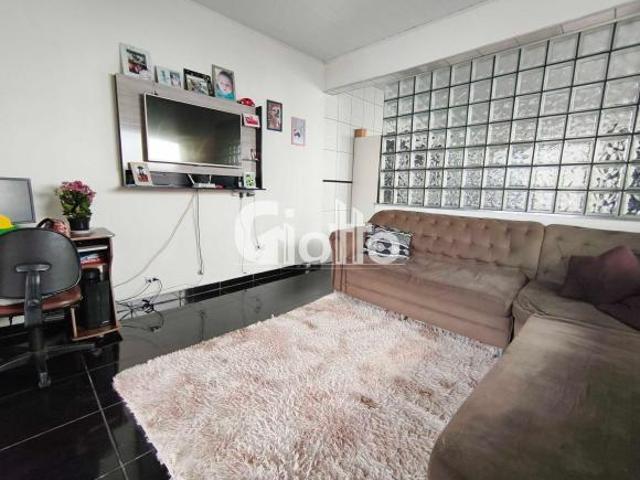 Casa Sobrado à venda em Brás Cubas, Mogi das Cruzes/SP 2 quartos