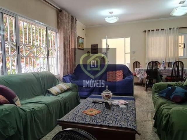 Casa Sobrado à venda em Perdizes 4 dormitórios, 2 vagas + quintal