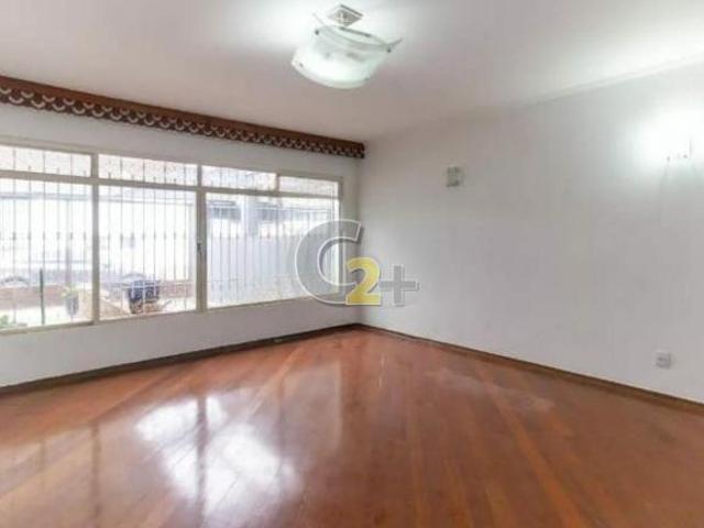 Casa Sobrado à venda em Perdizes com 3 quartos, sendo 1 suíte e 4 vagas