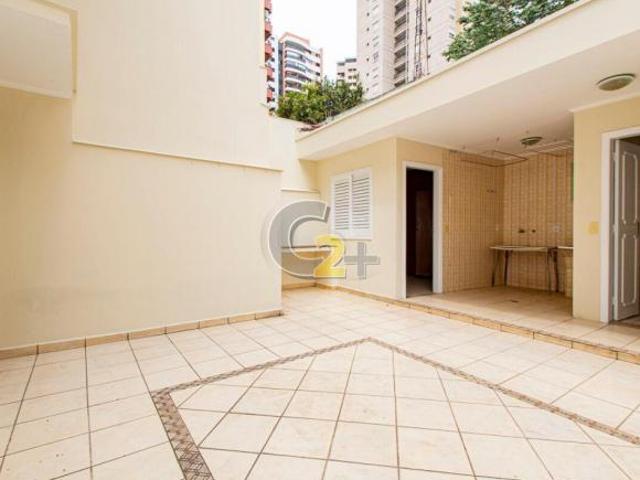Casa sobrado a venda em Perdizes com 245m2 e 3 quartos