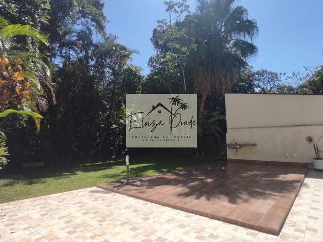 Casa Sobrado á venda em Riviera de São Lourenço 3 Suites Rua larga com valor negociável