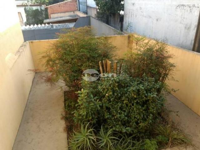 Amplo Sobrado de 150m² com 2 Vagas Excelente Oportunidade no Vila Jordanópolis