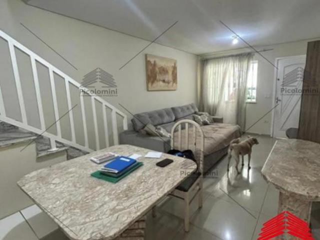 Casa sobrado a venda na Vila Ema, com 3 suítes, sacada, garagem para 2 carros grandes, churrasqueira