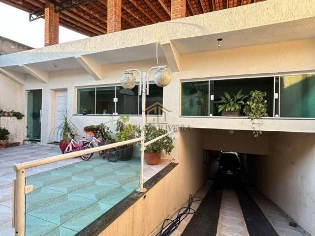 Casa Sobrado à Venda na Fonte Áurea, Poá/SP