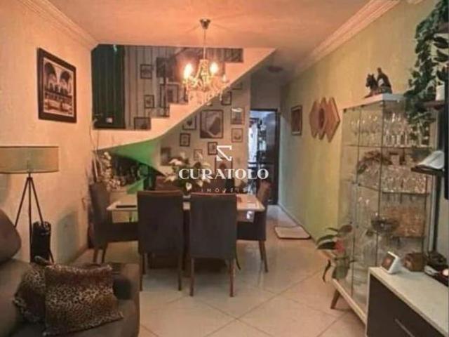 Casa Sobrado à venda no bairro do Jardim Vila Formosa, com 3 quartos, 2 vagas e quintal com área gou