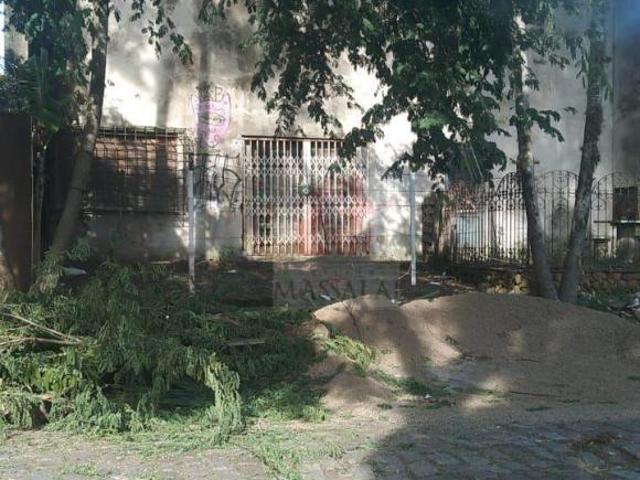 Casa sobrado à venda no Bairro São Geraldo