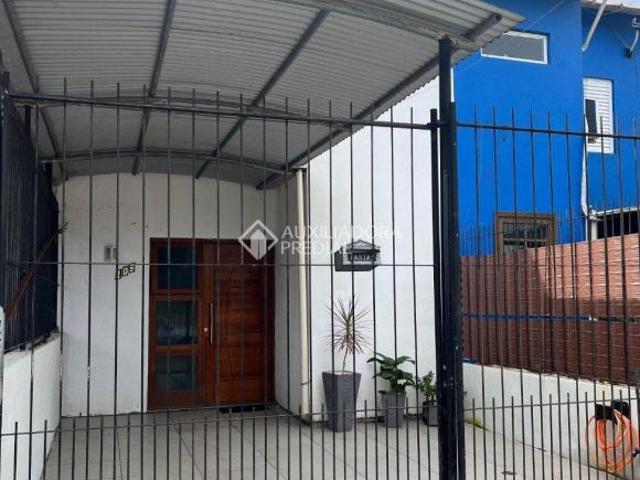 Casa Sobrado à Venda no Centro de Nova Santa Rita
