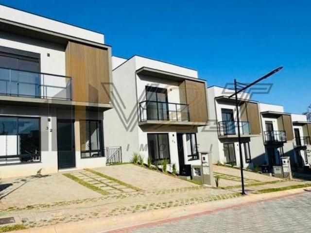 Casa sobrado à venda no Condomínio Mont Blanc Village em Vinhedo/SP