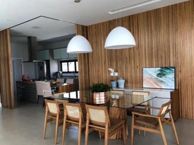 Casa sobrado à venda no Condomínio Alphaville Nova Esplanada III em Vorotantim SP