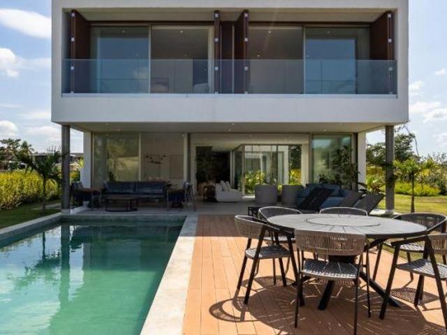 Casa sobrado à venda no Condomínio Fazenda Alvorada em Porto Feliz SP