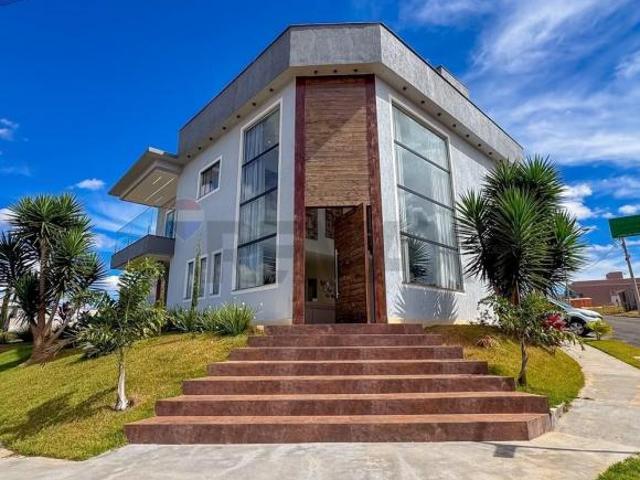 Casa Sobrado a Venda no Condominio Jardim de Versailles 3 Quartos Suítes