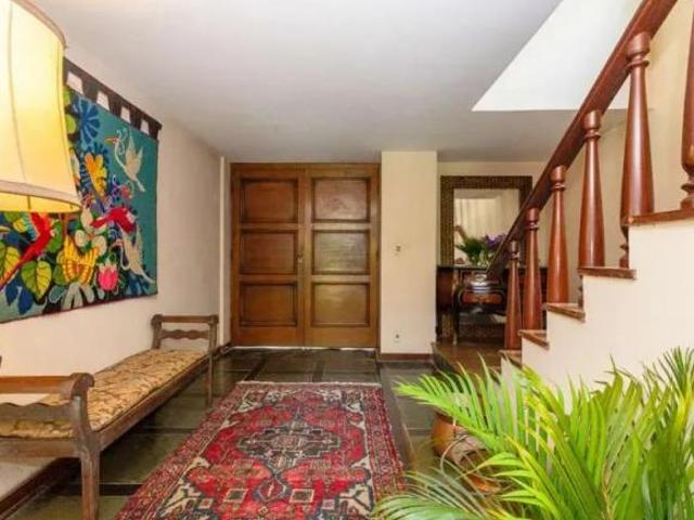 Casa sobrado à venda no Condomínio Parque Silvino Pereira no Parque Silvino Pereira em Cotia SP
