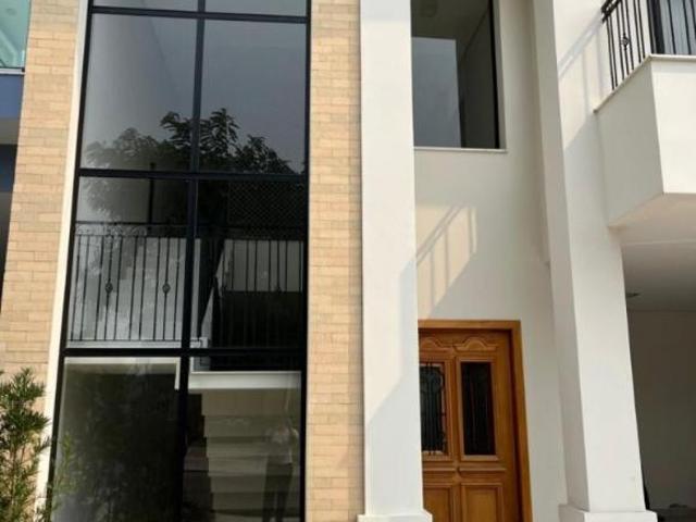 CASA SOBRADO À VENDA NO CONDOMÍNIO QUINTA DAS ATÍRIAS BAIRRO ELOY CHAVES JUNDIAÍ/SP