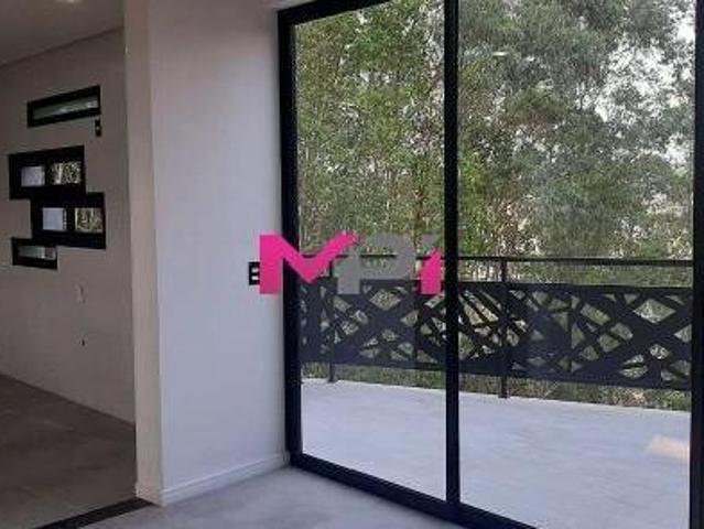 CASA SOBRADO À VENDA NO CONDOMÍNIO SERRA DOS CRISTAIS EM CAJAMAR/SP