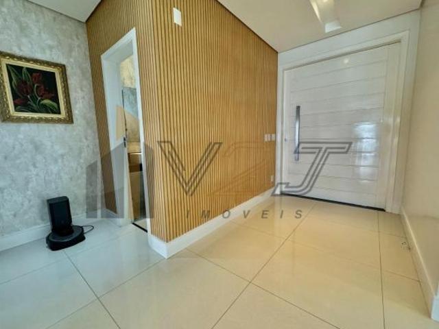 Casa sobrado à venda no condomínio Vila Hípica II em Vinhedo SP