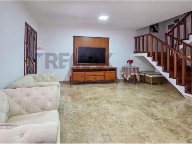 Casa sobrado a venda no Cruzeiro 4 quartos