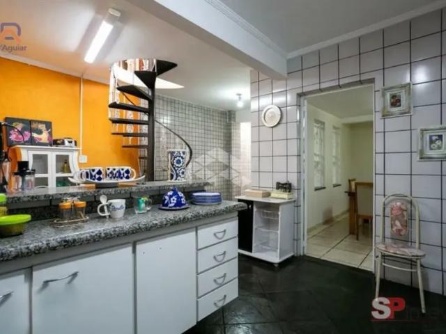 Casa sobrado a venda no Jardim