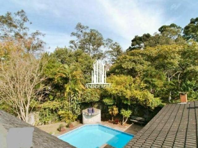 Casa Sobrado a venda no Jardim Leonor de 600m² com 4 suítes e 4 vagas de garagem Casa Sobrado a ven