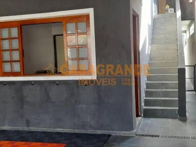 Casa Sobrado à Venda no Jd Paraíso do Sol 5 quartos