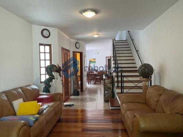 Casa Sobrado à venda no Planalto Paulista. 4 dorms e 2 suítes