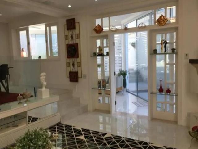 Casa sobrado à venda no Residencial Alphaville 11 em Santana de Parnaíba SP