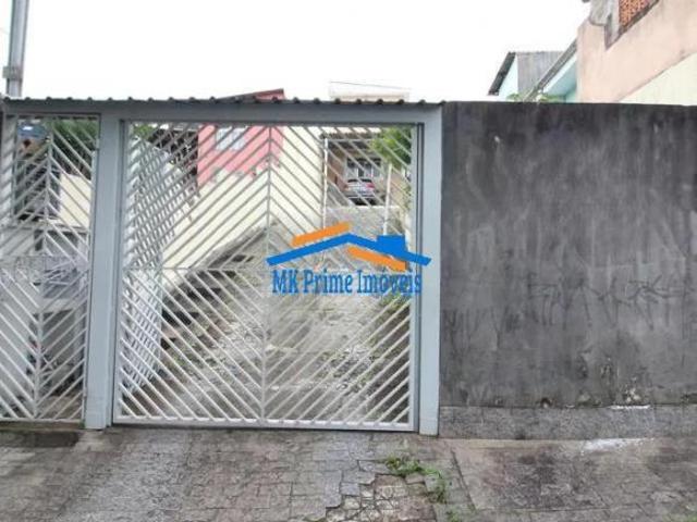 Casa Sobrado Amplo com 3 Quartos e Varanda no Jardim Roberto – Excelente