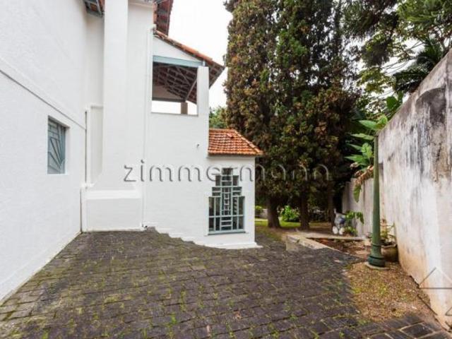 CASA SOBRADO ALTO DA LAPA 3 DORMITÓRIOS 7 VAGAS