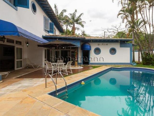 CASA SOBRADO ALTO DE PINHEIROS 4 DORMITÓRIOS 5 VAGAS