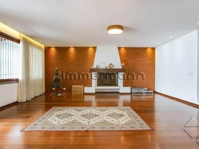 CASA SOBRADO ALTO DE PINHEIROS 4 DORMITÓRIOS 6 VAGAS
