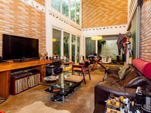 CASA SOBRADO ALTO DE PINHEIROS 5 DORMITÓRIOS