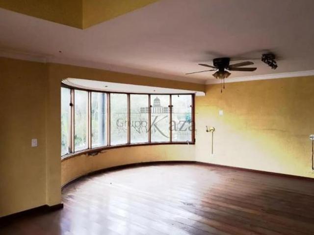 Casa Sobrado Alto de Pinheiros 5 Dormitórios 527m²
