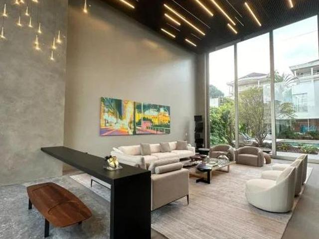Casa sobrado alto padrão à venda no Condomínio Tamboré 2 no Alphaville em Santana de Parnaíba SP