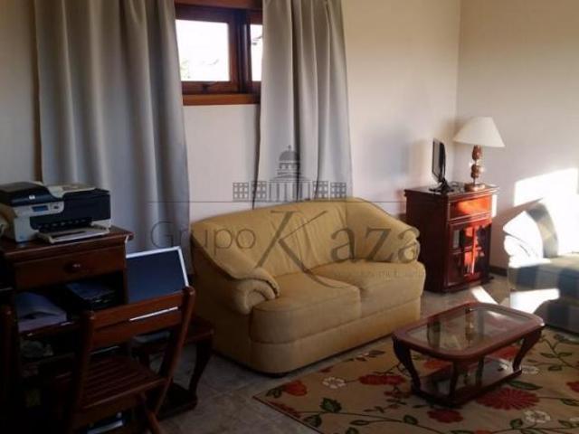 Casa Sobrado Altos de Santana I 3 Dormitórios 350m²