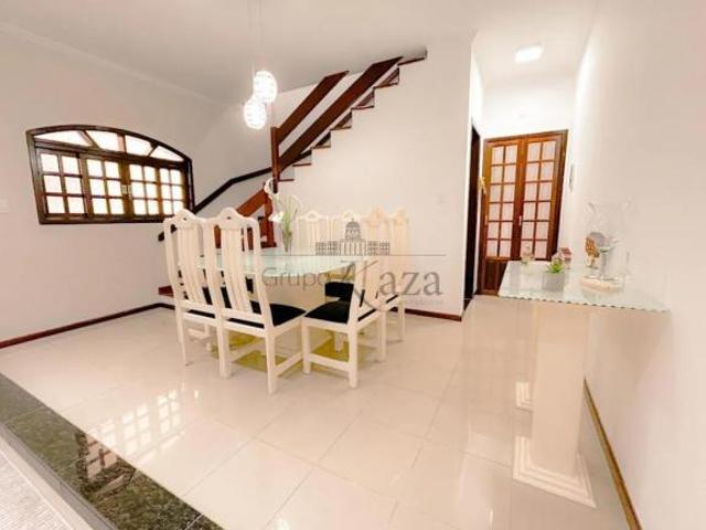 Casa Sobrado Bosque dos Eucaliptos 3 Dormitórios 140,50m²