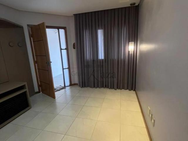 Casa Sobrado Bosque dos Eucaliptos 3 Dormitórios 170,65m²