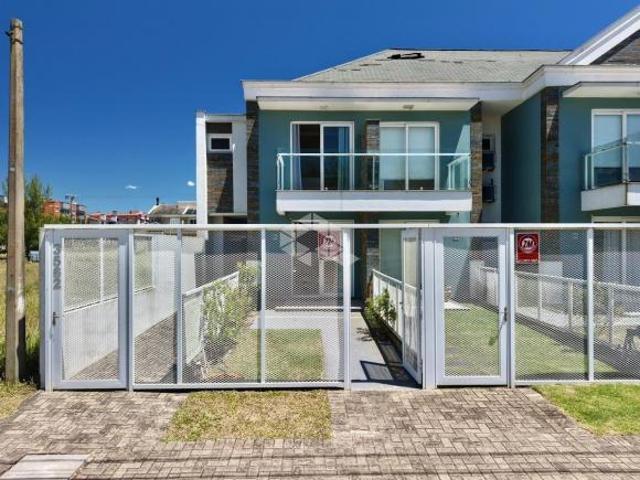 Casa Sobrado Beira Mar de 2 quartos 1 suíte mobiliado em Capão Novo