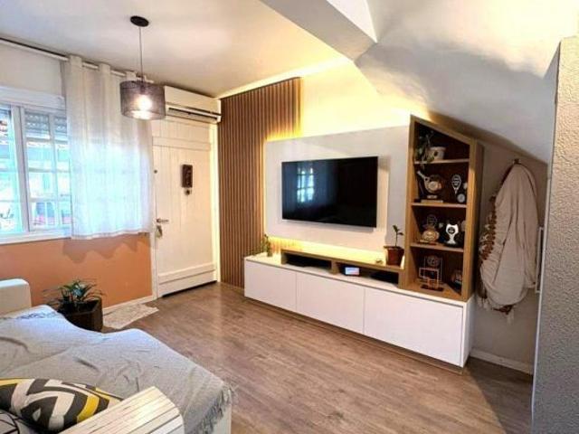 Casa sobrado de 3 dormitórios e 2 vagas