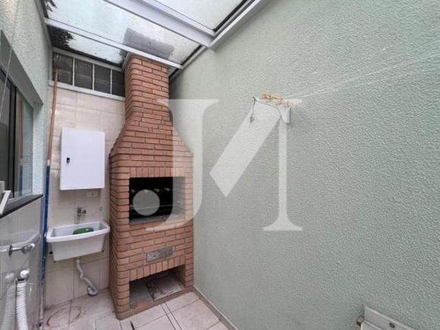 Casa Sobrado de 100m², 3 dormitórios, 1 Suíte e 02 Vagas em Condomínio fechado na Vila Carrão