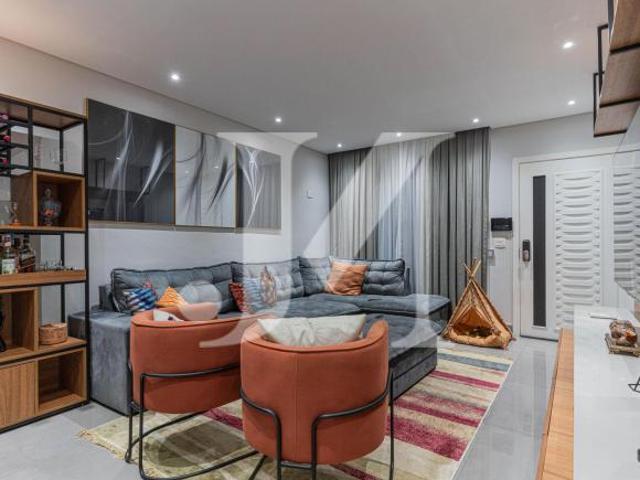 Casa sobrado de 170m², 3 Dormitórios com 1 Suíte e 2 Vagas disponível para venda na Vila Carrão