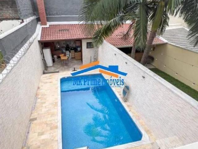 CASA SOBRADO DE 191m², COM 3 DORMITÓRIOS E PISCINA NA VILA OSASCO