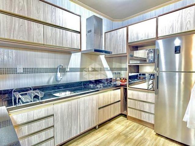 Casa sobrado de 2 dormitórios e vaga